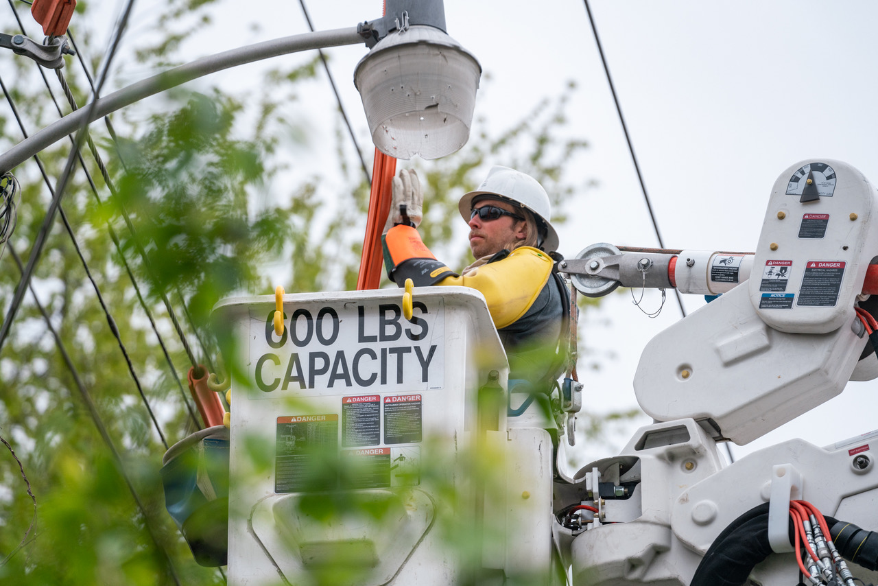 High Wind Alert: Ready to Respond - AEP Ohio Wire